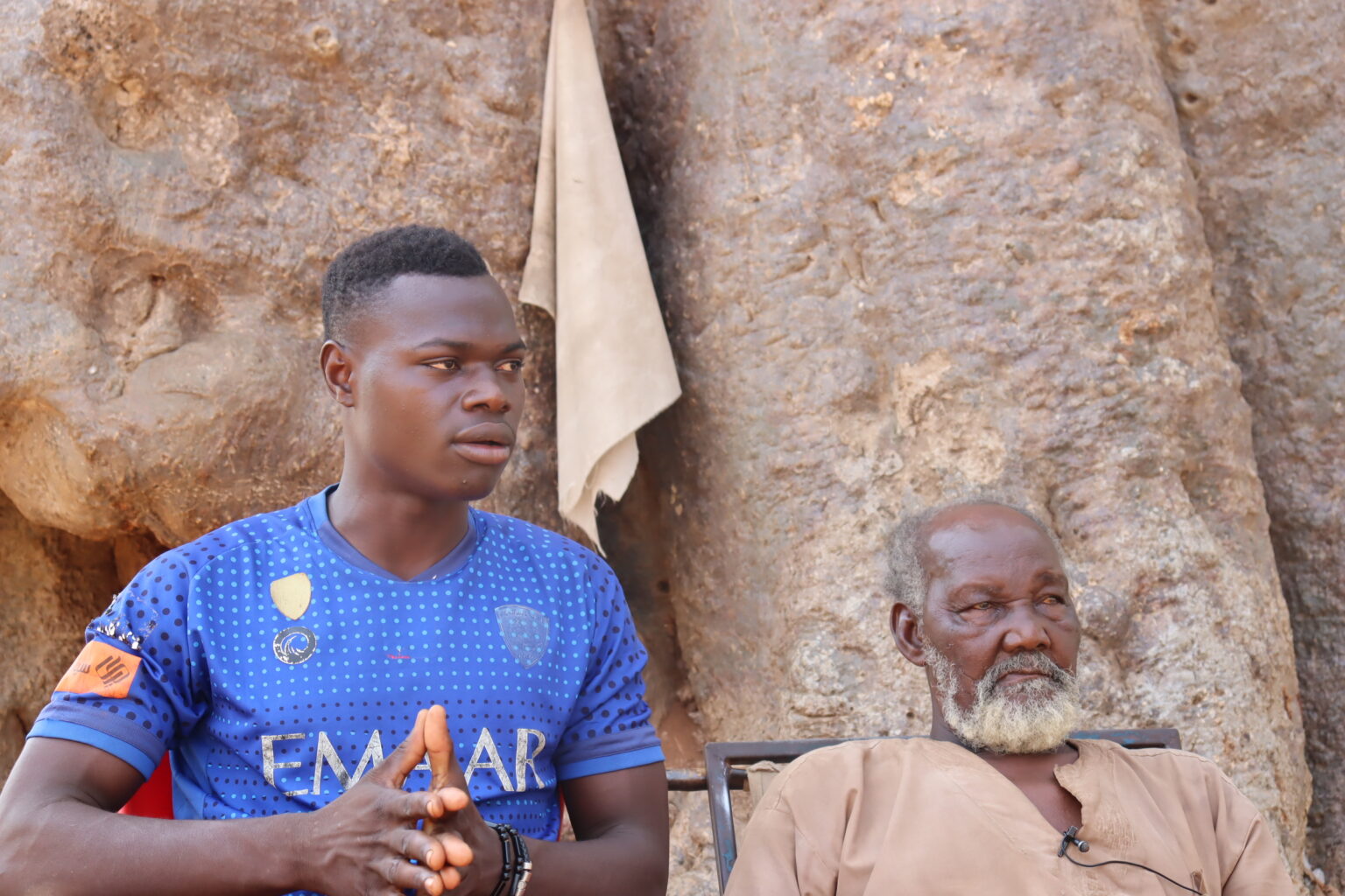 Burkina : A l'ombre du mystérieux baobab de Toumousseni - Studio Yafa ...