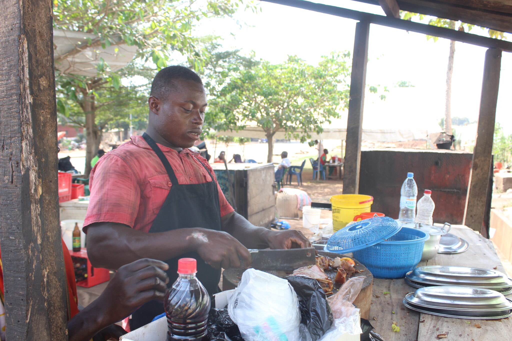Côte d’Ivoire : le porc au four de Guizo la joie, le délice burkinabè ...
